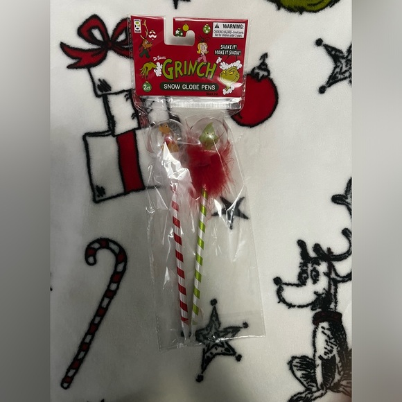 Dr. Seuss | Holiday | Grinch Max Snow Globe Pens | Poshmark
